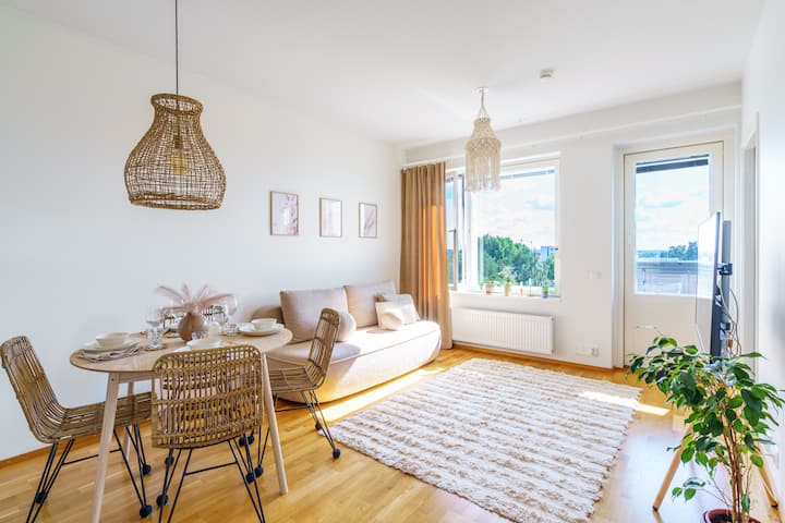 Arctic Bliss Penthouse: Downtown, Sauna, Parking - Rovaniemi