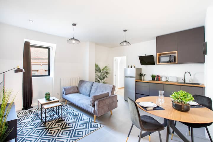 Escapade Romantique Avec Jacuzzi – Centre-ville - Mulhouse