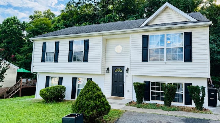 Liberty University Graduation Weekend Rental - 린치버그