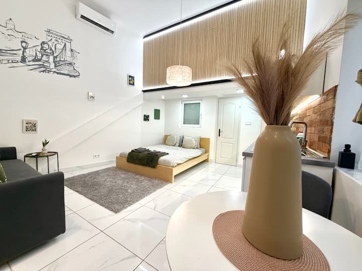 Top Location Modern Flats Together For Groups - Budapest