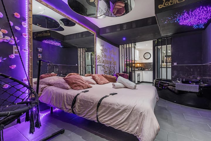 Cocon Room La Romantique Avec Baignoire Balnéo - Montagnac