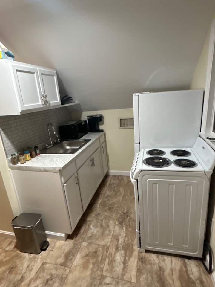 Apt In Warm & Inviting Home Away From Home - Yorktown, NY