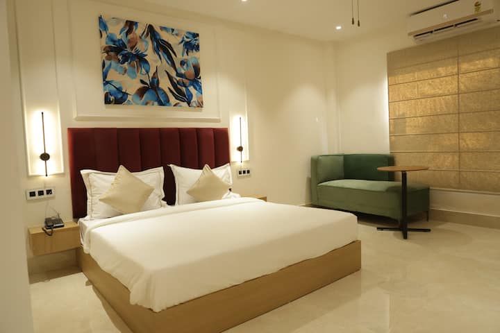 Premium Hotel Rooms For Comfortable Stay - Prayagraj