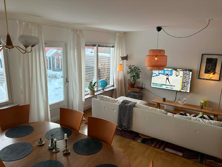 Radhus I Centrala Hudiksvall - Hudiksvall