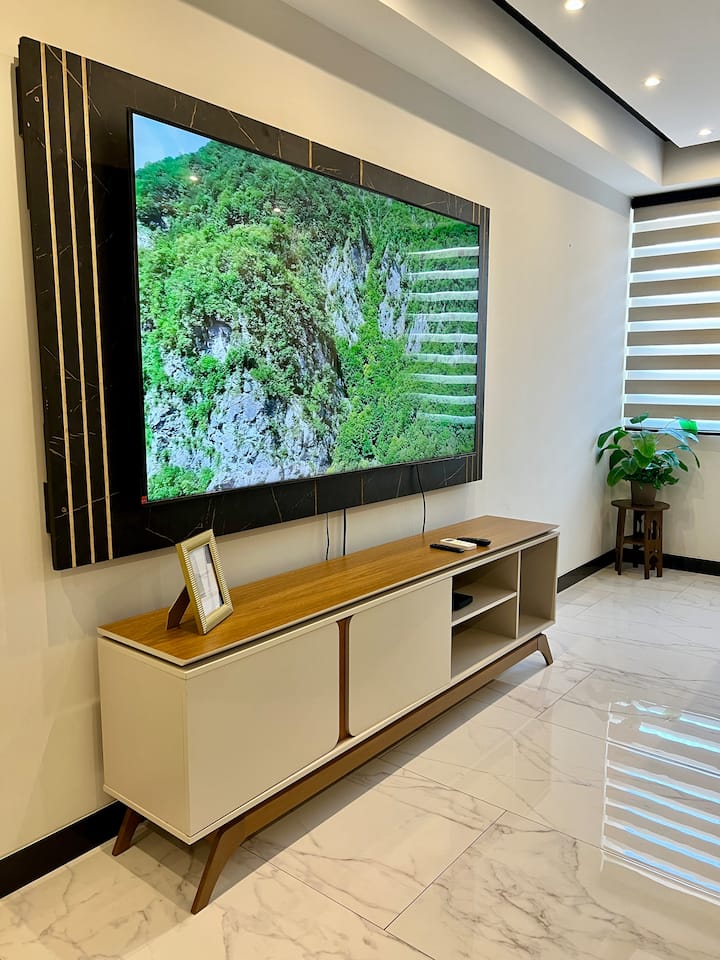 Cine En Casa: Tv 85” | Depto. Premium - Bolivia