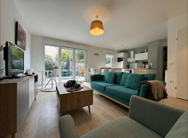 Cocon Avec Terrasse 100m Plage - 2 Parkings Privés - Lion-sur-Mer