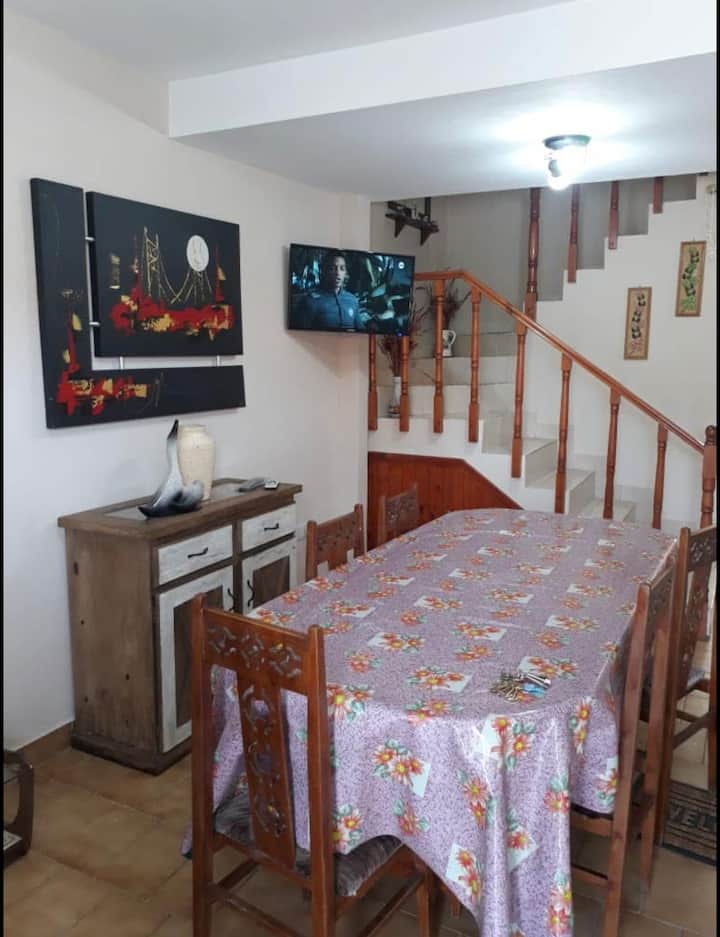 Triplex En Santa Teresita A 3 Cuadras Del Mar - Santa Teresita