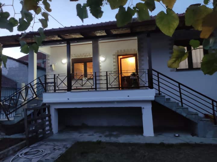 Μονοκατοικία 65τμ ιδανική για οικογένειες! - Эдеса