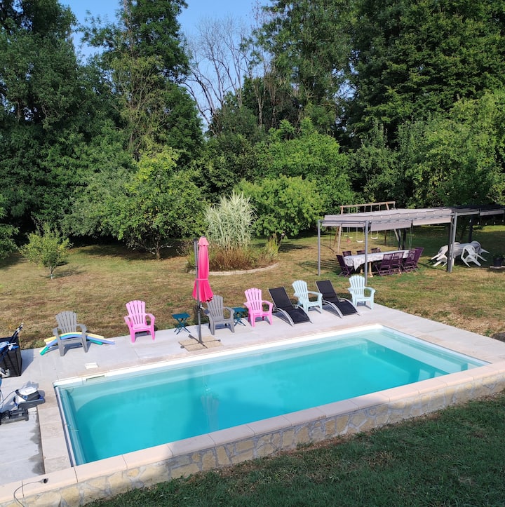 Le Clos Des Iris  Propose Son Gîte De 65 M² - Les Abrets