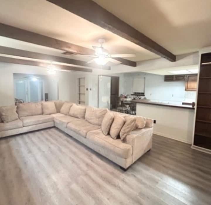 Nola Four Bedroom House - Kenner, LA