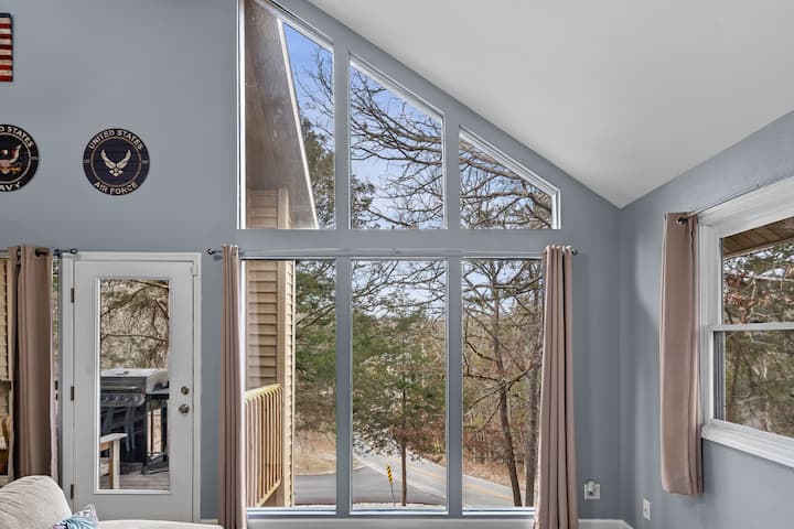 Eagles Landing: 5 Mins From Branson Landing! - Branson, MO