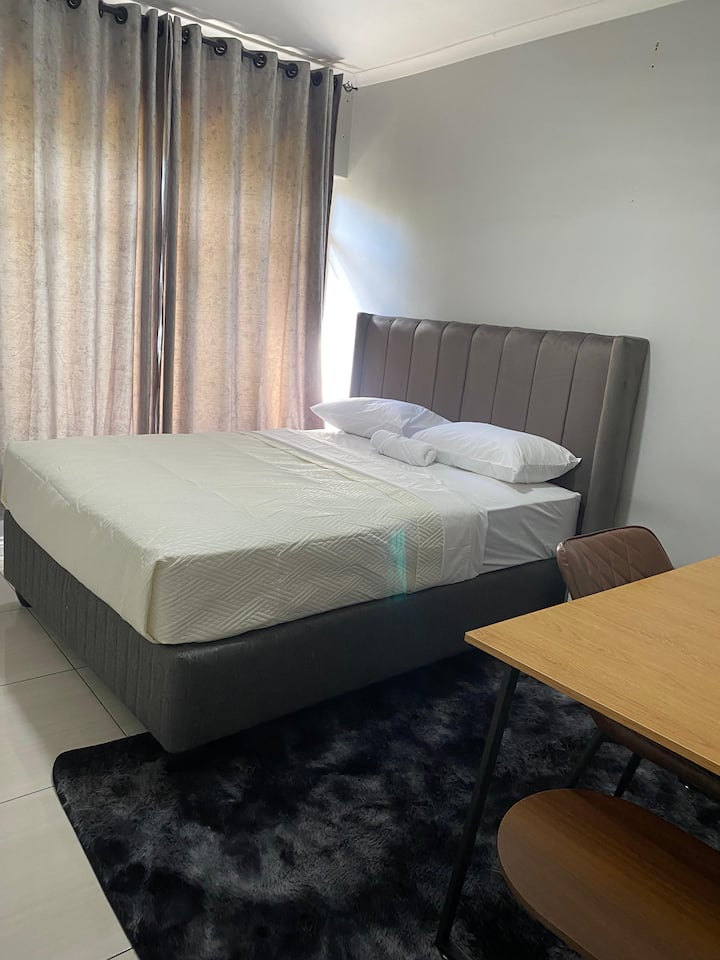 Idiofa Guest House, Your Home Away From Home - Vanderbijlpark