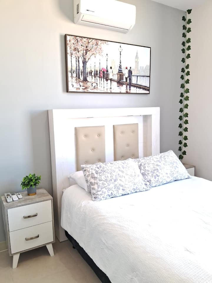 Savana Central #2
(Consulado Americano) - Ciudad Juárez