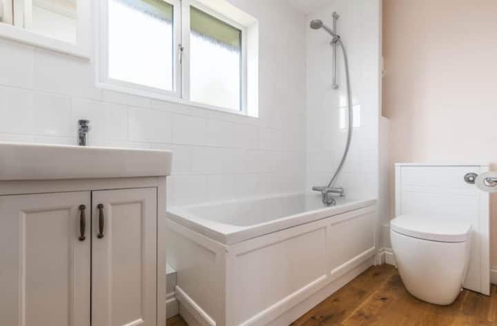 Charming & Quiet House In A Private Close - Royal Tunbridge Wells