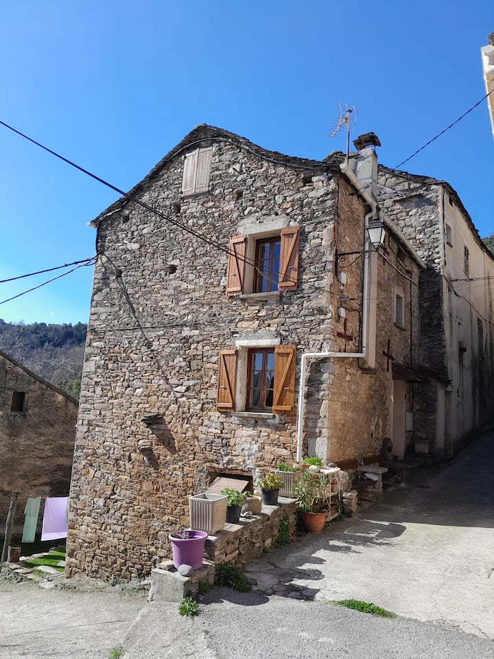 Maison Village Corse Traditionnelle Mer Montagne - Alando