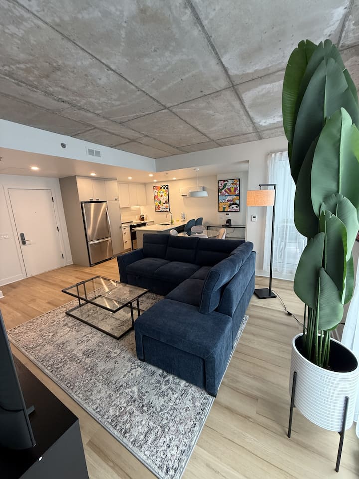 Montreal Modern Escape | Parking & Ev Charger - Brossard