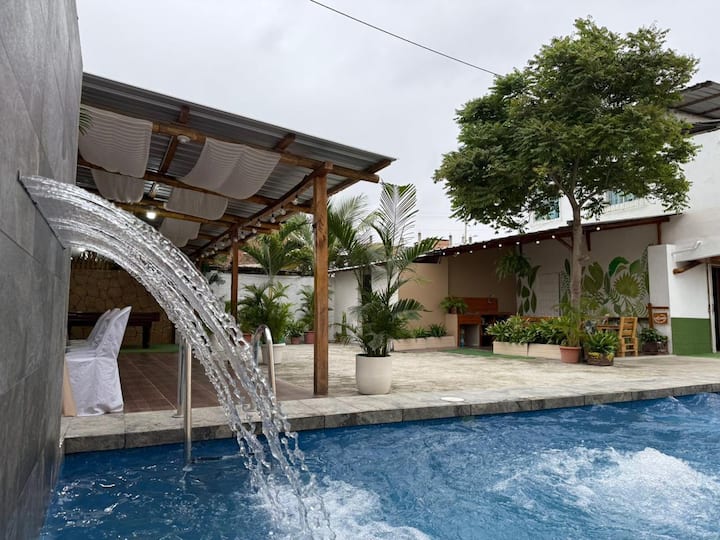 Casa Raíces Del Mar - Crucita