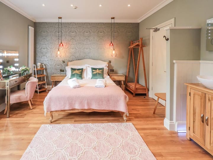 Woodlands Boutique - Windermere