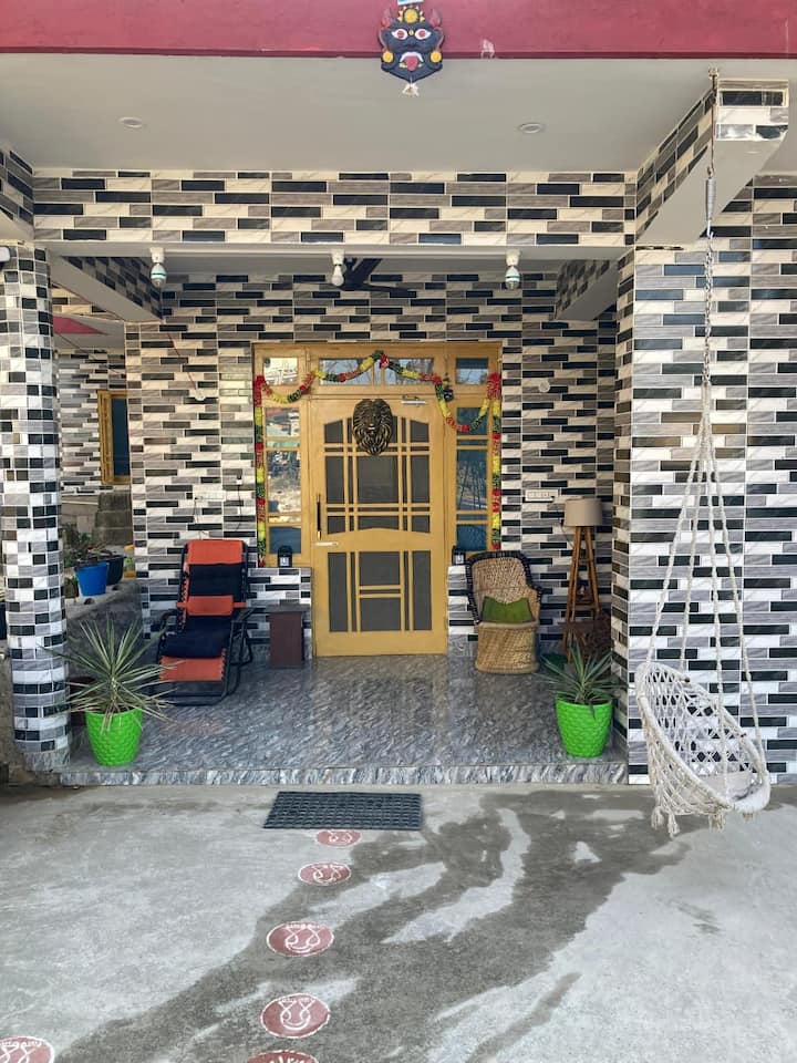 Liveinout Homestay Chaugan Bir Entire Property - Bir