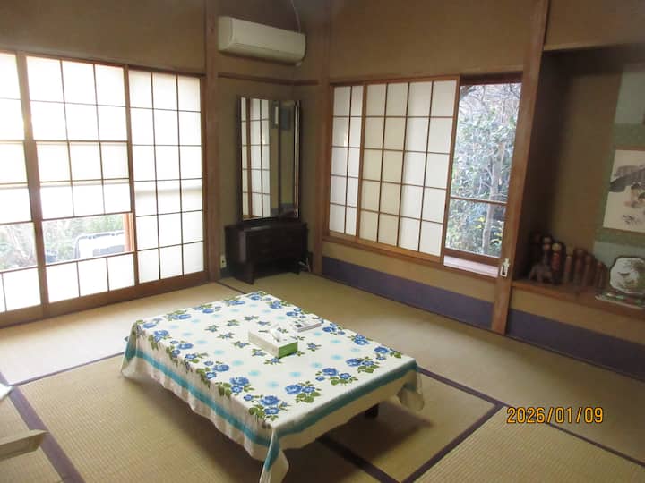 丘の上の純和風別荘、大人の隠れ家「横浜麦の家」 - Yokohama