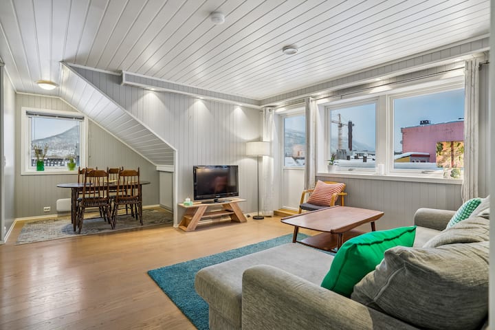 Balkong Med Utsikt | Midt I Tromsø Sentrum - Tromsø