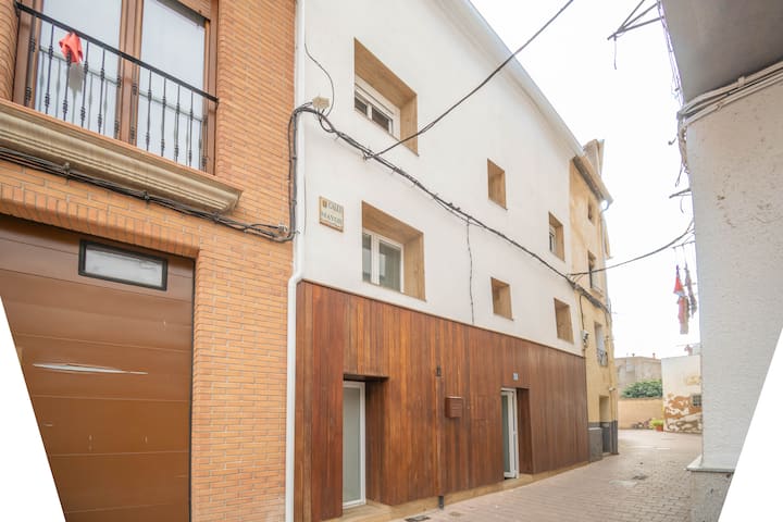 Casa Del Raso, Acogedora Vivienda En Azagra - Funes, España