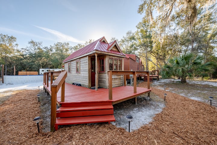Tiny Cabin Near Speedways, Beaches & Attractions - Lake George State Forest, De Leon Springs