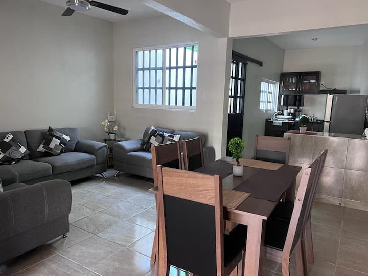 Casa Aviario Plus: Acogedora, Segura, Con Garaje - Tuxtla Gutiérrez