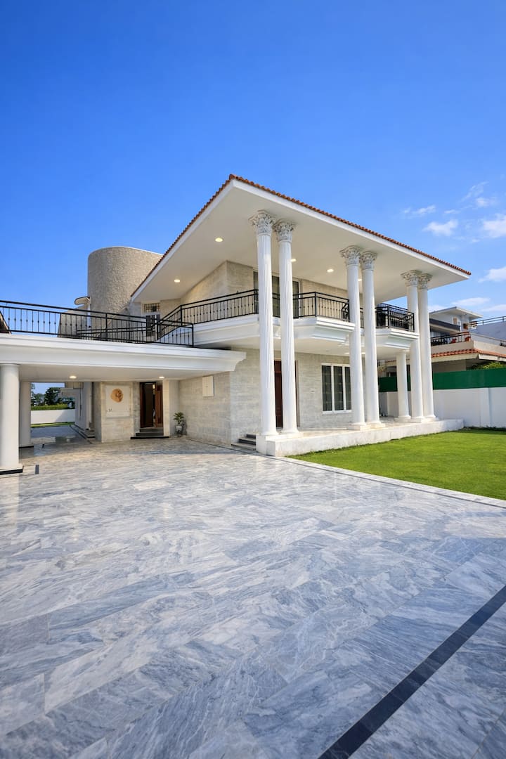 Luxury 7br Private Villa | Lawn, Parking&caretaker - İslamabat