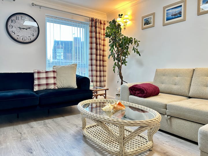 Victory Gate House In Old Portsmouth Parking Pets - Gosport