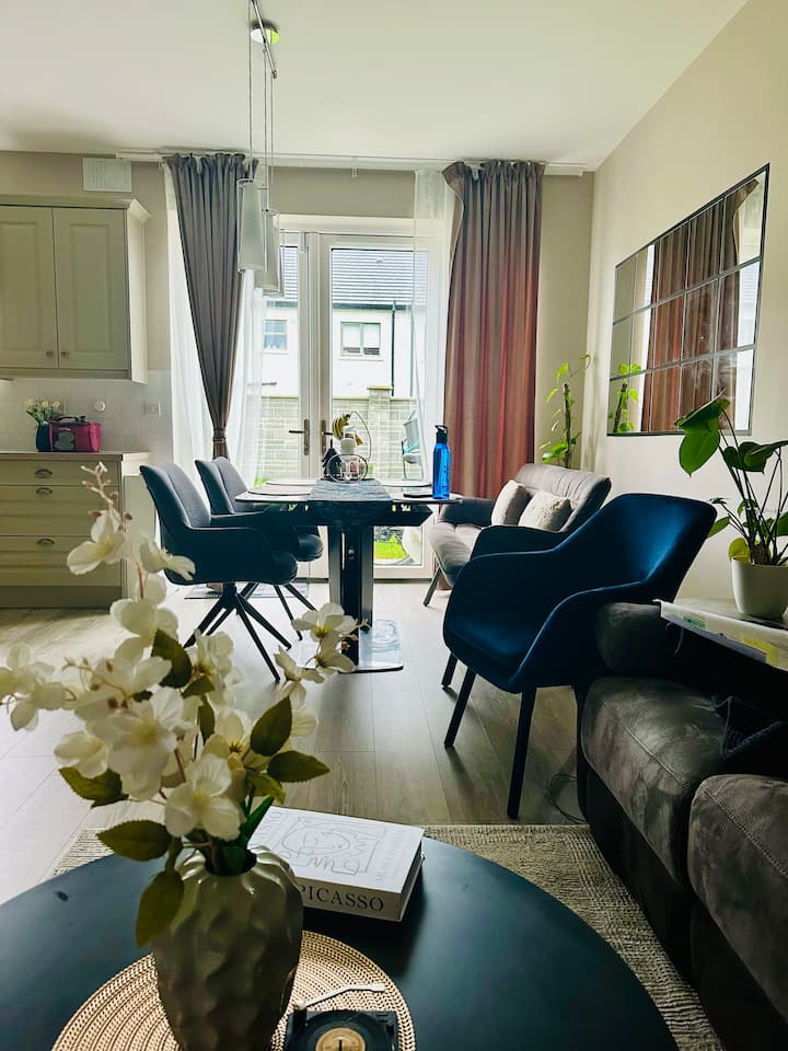 Cosy Double Bedroom In A Shared House - Limerick