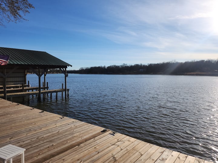 Fishing Cabin Charming 2-bedroom House - Raymond Gary Lake, OK