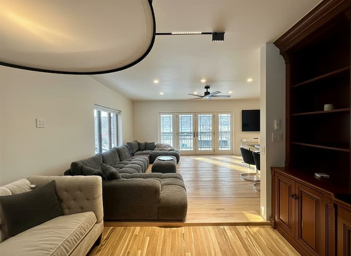 Hudson River Views 4br, First Train Stop Nyc - Yonkers, NY