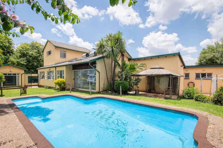Blairgowrie Nest | Cozy Pool Home - 