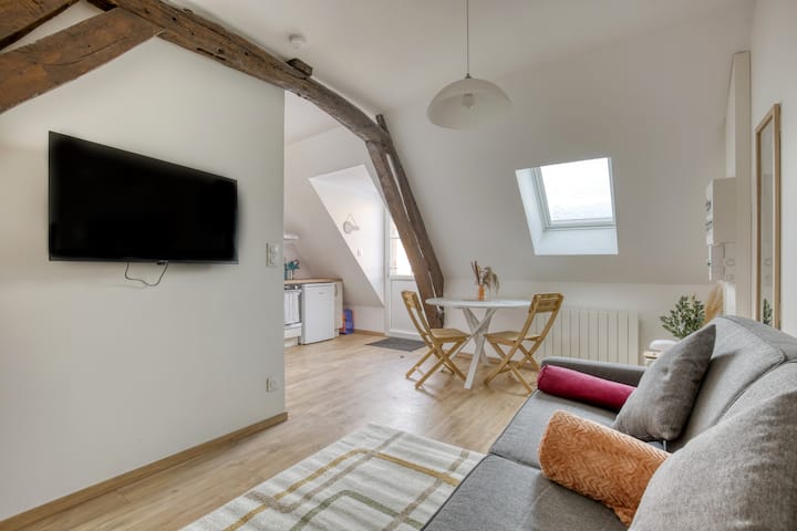 Cosy Superbe Studio à 10 Min- Aéroport De Beauvais - Beauvais