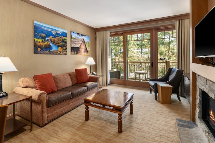 Suncadia 1br Pet Friendly Lodge | Pool + Hot Tub! - Roslyn, WA