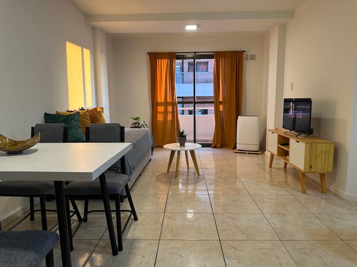 Luminoso Depto. Con Balcón Y Vista | Nueva Córdoba - 