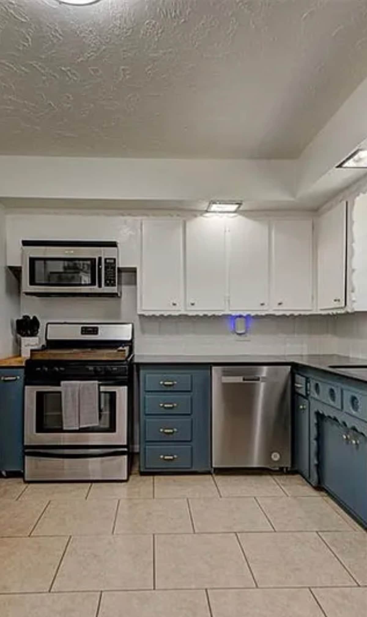 恵まれたロケーションにある暖かくモダンな家」 - 借りられる一軒家 - オクラホマ・シティ、オクラホマ州、アメリカ合衆国 - Airbnb