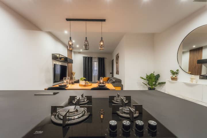 Paris House-new Two Bedroom Apartment - Aéroport international de Malte (MLA)