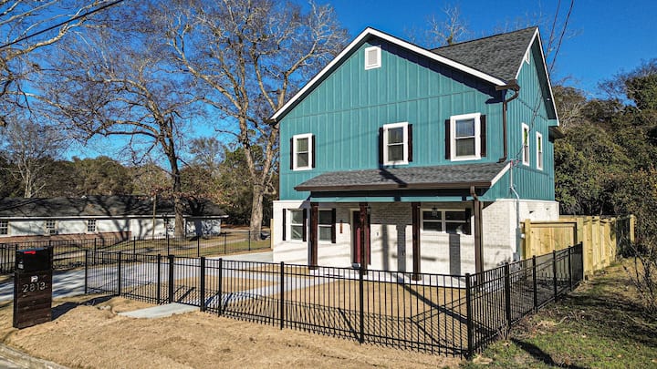 "Not The Ritz" Upper East Side 5br - Macon, GA