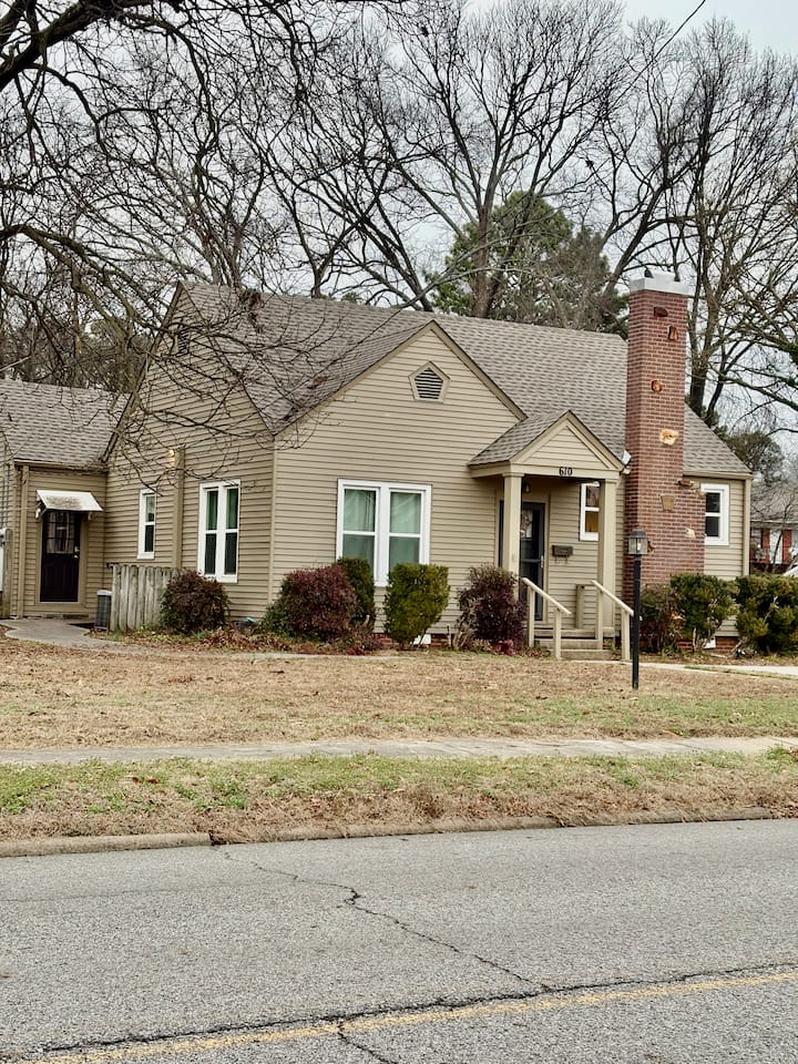 Alumni Cottage New - Harding University, Searcy