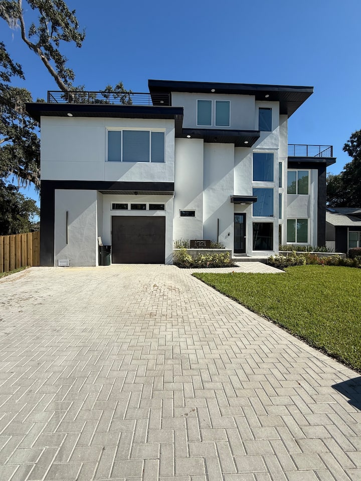 Lakeview 2 Bed/2 Bath Apartment In 3 Story House - Orlando