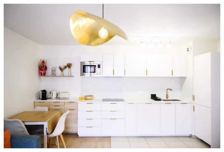 3 Pièces, Proche De Paris Terrasse Et Parking - Romainville