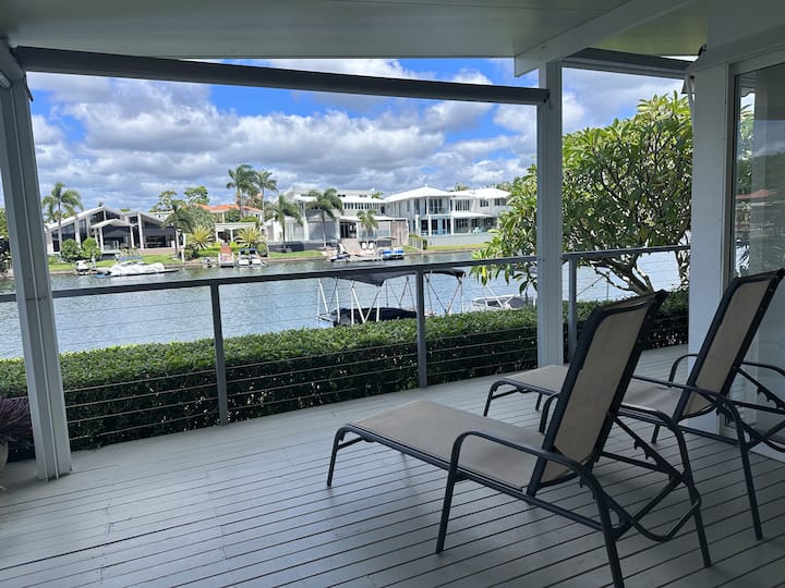 Riverfront Bliss - Private Jetty & Stunning Views - Noosa