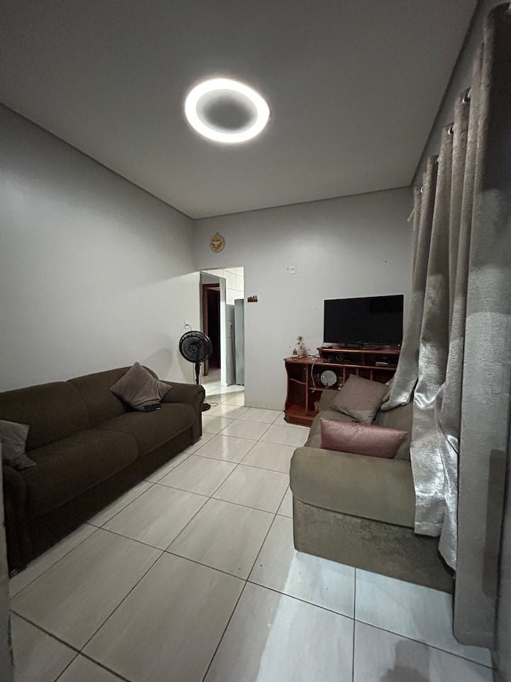 Casa Completa Com Garagem Excelente Localização - Jataí