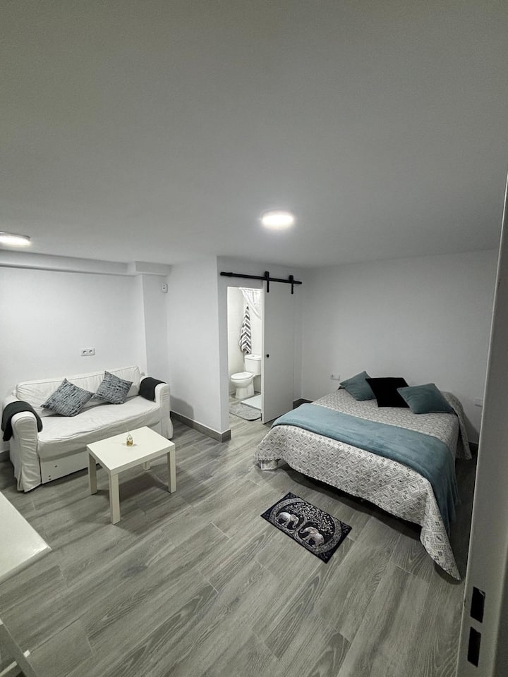 Precioso Estudio A Un Paso Del Centro De Jerez - Jerez de la Frontera