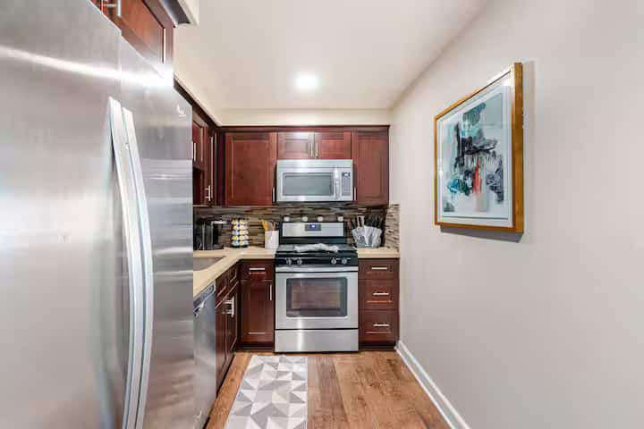 Family & Comfort Near Clu, Fsac, Proactive Sports - Westlake Village, CA