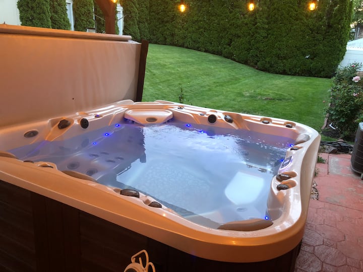 Harvard Home @ Isu | Iccu Dome | Hot Tub | Firepit - Pocatello, ID