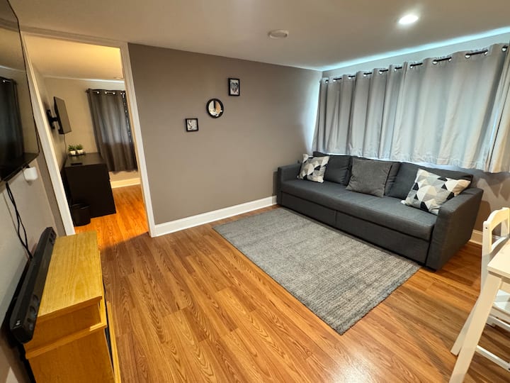 Roman’s Guest Suite - Chicago