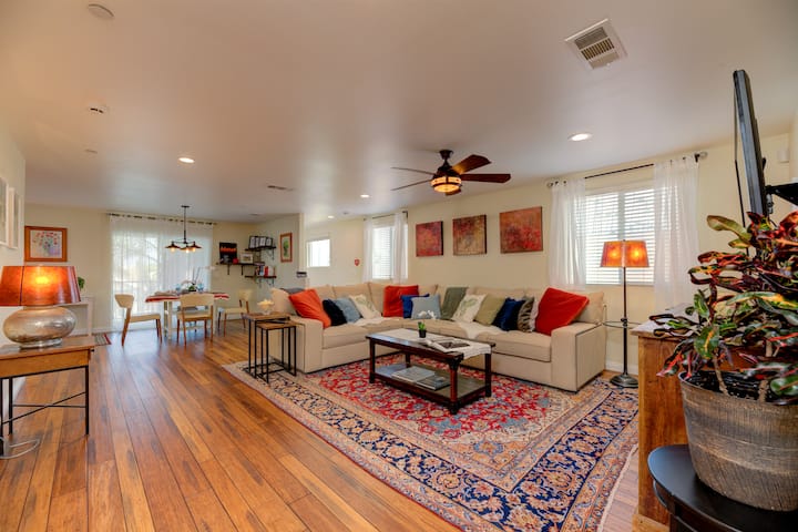 Spacious La Retreat – Private Balcony, Sofi, Dtla - Los Angeles, CA